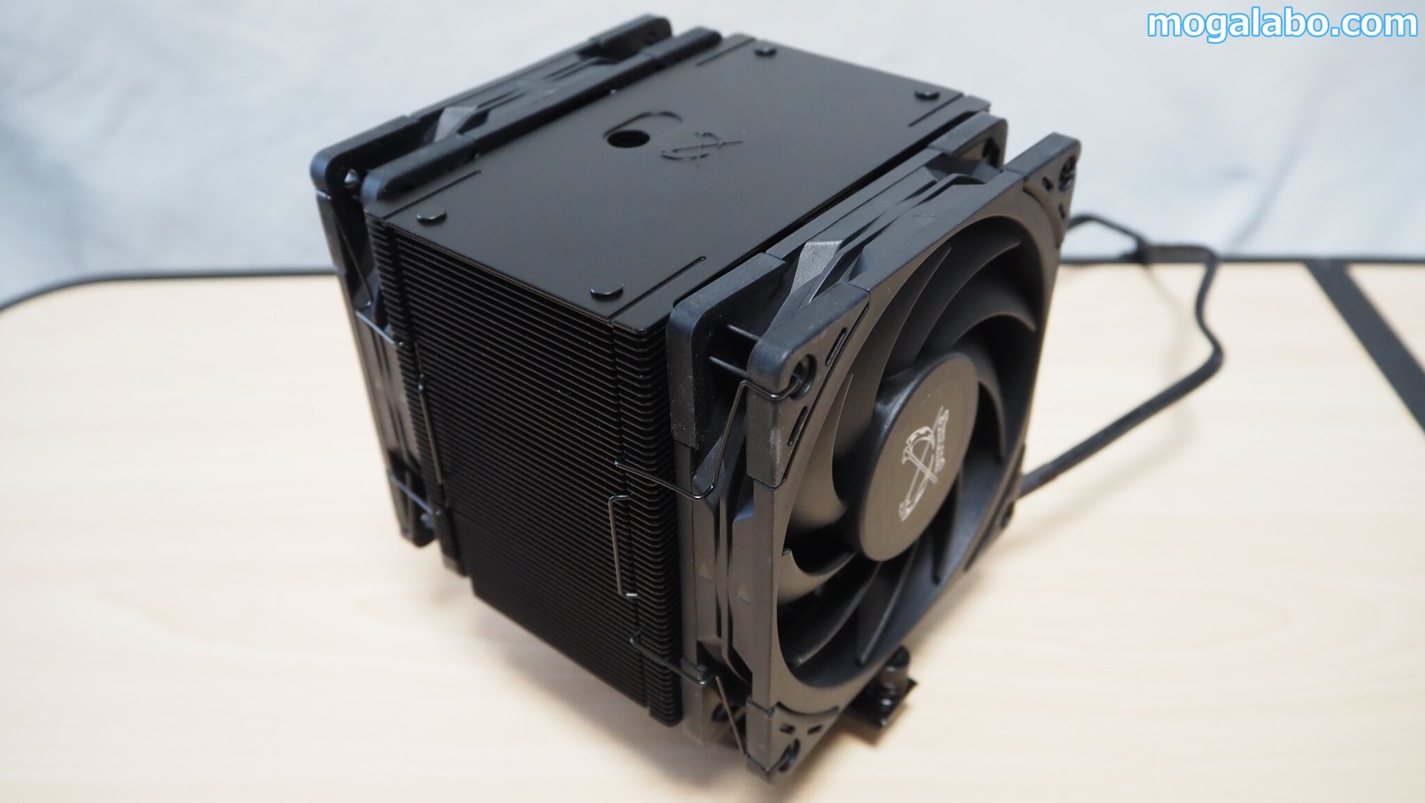 CPS RT400-BKをレビュー！Ryzen 7 9800X3DやCore Ultra 7 265Fを冷却できる？